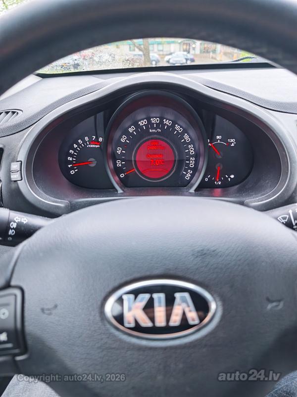Черный Киа Sportage 2014 в Таллин, объемом двигателя 1.59 л и пробегом 0 тыс. км за 6500 €, фото 6 на AUTOMOTO.COM.LV