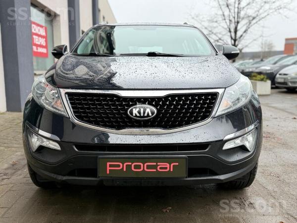Black Kia Sportage 2015 in Riga, with an engine capacity of 2.00 L and mileage of 177 thousand km for 8950 €, photo 6 on AUTOMOTO.COM.LV