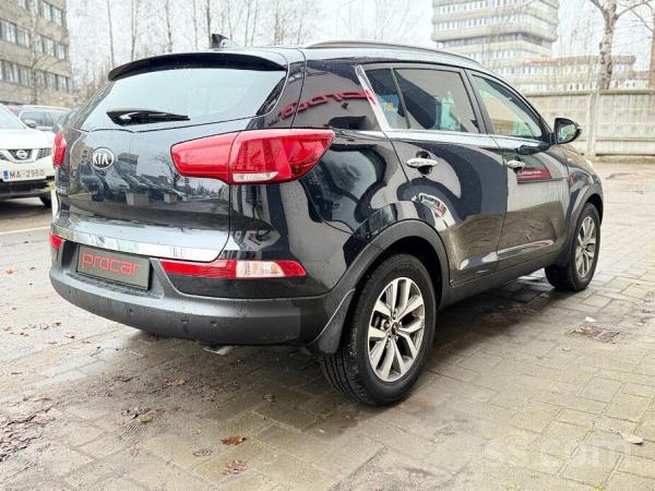 Black Kia Sportage 2015 in Riga, with an engine capacity of 2.00 L and mileage of 177 thousand km for 8950 €, photo 10 on AUTOMOTO.COM.LV