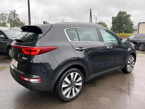 Melns Kia Sportage 2016 Rīga, ar dzinēja tilpumu 1.70 L un nobraukumu 257 tūkst. km par 10750 €, foto 4 vietnē AUTOMOTO.COM.LV