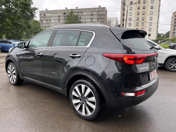 Melns Kia Sportage 2016 Rīga, ar dzinēja tilpumu 1.70 L un nobraukumu 257 tūkst. km par 10750 €, foto 6 vietnē AUTOMOTO.COM.LV