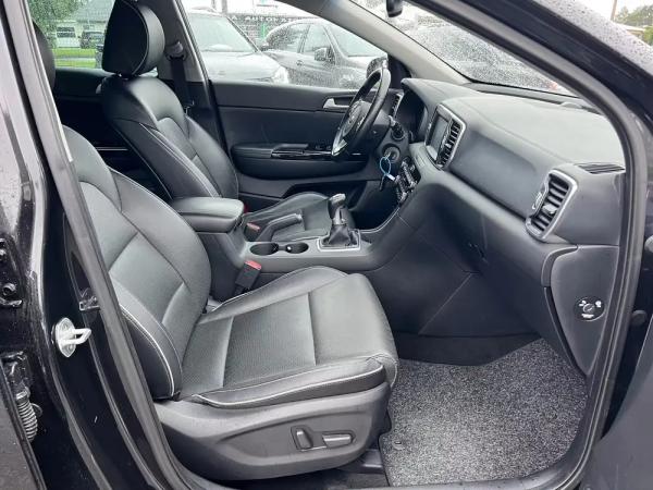 Melns Kia Sportage 2016 Rīga, ar dzinēja tilpumu 1.70 L un nobraukumu 257 tūkst. km par 10750 €, foto 10 vietnē AUTOMOTO.COM.LV