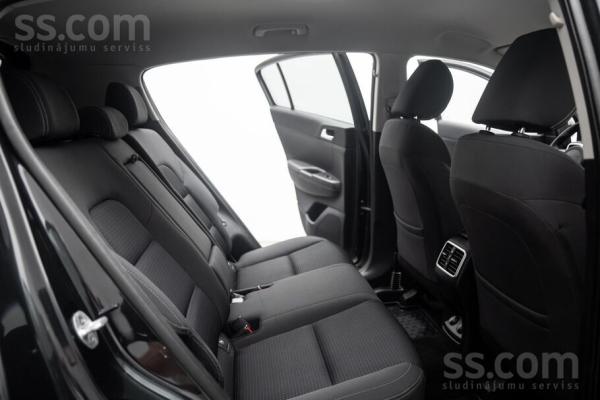 Melns Kia Sportage 2016 Tallina, ar dzinēja tilpumu 2.00 L un nobraukumu 220 tūkst. km par 11999 €, foto 9 vietnē AUTOMOTO.COM.LV