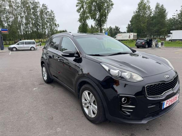 Black Kia Sportage 2016 in Vilnius, with an engine capacity of 1.69 L and mileage of 171 thousand km for 8000 €, photo 2 on AUTOMOTO.COM.LV