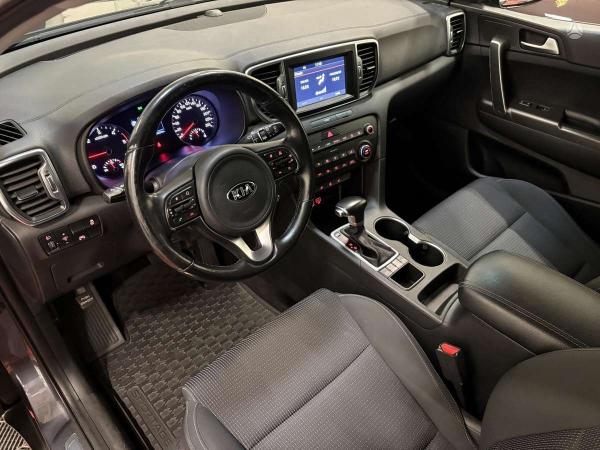 Черный Киа Sportage 2016 в Вильнюс, объемом двигателя 2.00 л и пробегом 115 тыс. км за 13990 €, фото 10 на AUTOMOTO.COM.LV