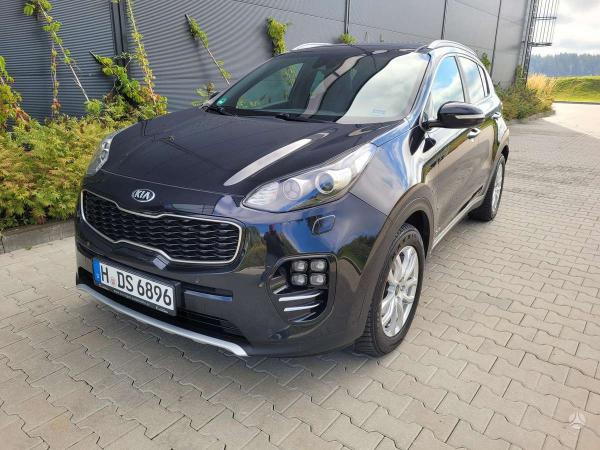 Black Kia Sportage 2016 in Vilnius, with an engine capacity of 2.00 L and mileage of 213 thousand km for 12300 €, photo 4 on AUTOMOTO.COM.LV