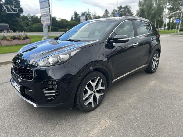 Black Kia Sportage 2016 in Kaunas, with an engine capacity of 2.00 L and mileage of 213 thousand km for 8679 €, photo 1 on AUTOMOTO.COM.LV