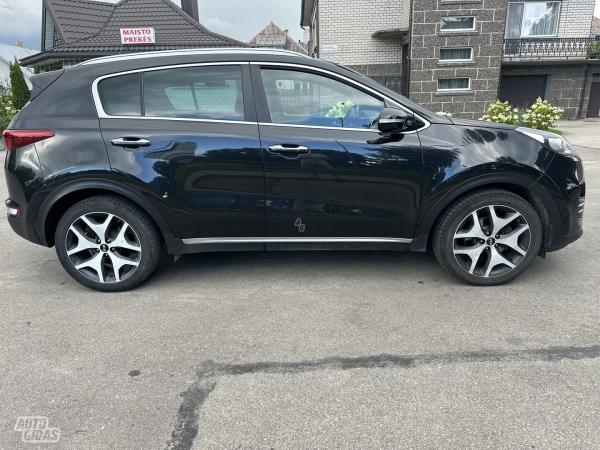 Black Kia Sportage 2016 in Kaunas, with an engine capacity of 2.00 L and mileage of 213 thousand km for 8679 €, photo 6 on AUTOMOTO.COM.LV