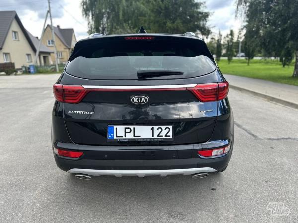 Black Kia Sportage 2016 in Kaunas, with an engine capacity of 2.00 L and mileage of 213 thousand km for 8679 €, photo 8 on AUTOMOTO.COM.LV