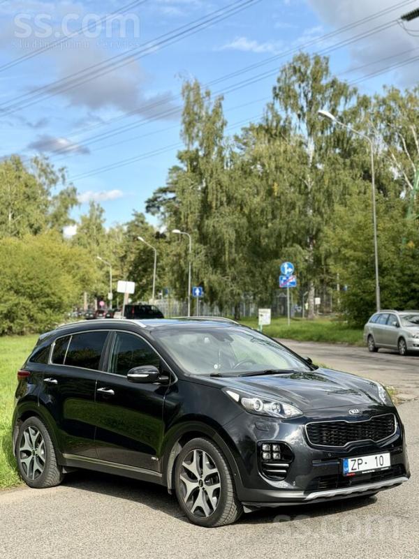 Black Kia Sportage 2016 in Riga, with an engine capacity of 2.00 L and mileage of 202 thousand km for 11900 €, photo 3 on AUTOMOTO.COM.LV
