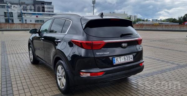 Black Kia Sportage 2017 in Riga, with an engine capacity of 1.70 L and mileage of 141 thousand km for 16000 €, photo 3 on AUTOMOTO.COM.LV