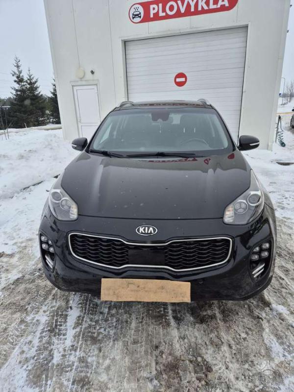 Black Kia Sportage 2017 in Raseiniai, with an engine capacity of 2.00 L and mileage of 128 thousand km for 13500 €, photo 2 on AUTOMOTO.COM.LV