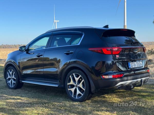 Black Kia Sportage 2017 in Rakvere, with an engine capacity of 1.60 L and mileage of 164 thousand km for 13000 €, photo 5 on AUTOMOTO.COM.LV