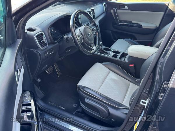 Black Kia Sportage 2017 in Rakvere, with an engine capacity of 1.60 L and mileage of 164 thousand km for 13000 €, photo 10 on AUTOMOTO.COM.LV