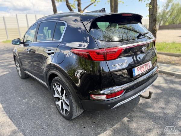 Black Kia Sportage 2017 in Kaunas, with an engine capacity of 1.70 L and mileage of 281 thousand km for 8900 €, photo 3 on AUTOMOTO.COM.LV