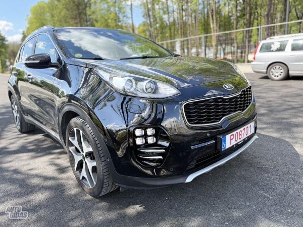 Black Kia Sportage 2017 in Kaunas, with an engine capacity of 1.70 L and mileage of 281 thousand km for 8900 €, photo 7 on AUTOMOTO.COM.LV