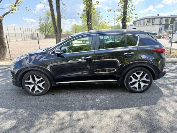 Black Kia Sportage 2017 in Kaunas, with an engine capacity of 1.70 L and mileage of 281 thousand km for 8900 €, photo 2 on AUTOMOTO.COM.LV