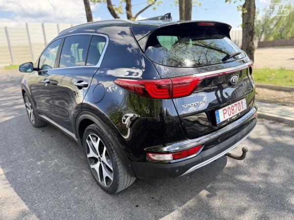 Black Kia Sportage 2017 in Kaunas, with an engine capacity of 1.70 L and mileage of 281 thousand km for 8900 €, photo 3 on AUTOMOTO.COM.LV