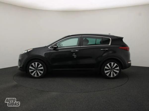 Black Kia Sportage 2017 in Vilnius, with an engine capacity of 1.70 L and mileage of 235 thousand km for 13399 €, photo 6 on AUTOMOTO.COM.LV