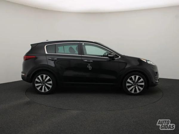 Black Kia Sportage 2017 in Vilnius, with an engine capacity of 1.70 L and mileage of 235 thousand km for 13399 €, photo 9 on AUTOMOTO.COM.LV