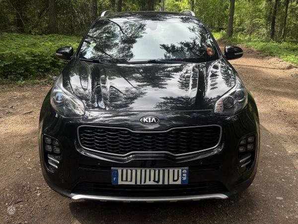 Black Kia Sportage 2017 in Taurage, with an engine capacity of 1.69 L and mileage of 235 thousand km for 10600 €, photo 3 on AUTOMOTO.COM.LV