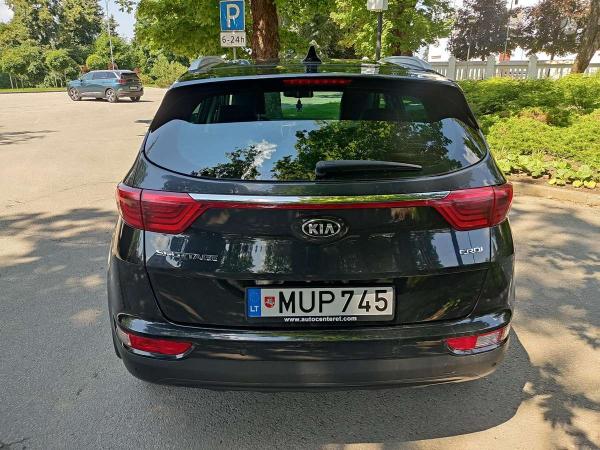 Black Kia Sportage 2017 in Taurage, with an engine capacity of 2.00 L and mileage of 136 thousand km for 13900 €, photo 6 on AUTOMOTO.COM.LV