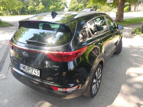Black Kia Sportage 2017 in Taurage, with an engine capacity of 2.00 L and mileage of 136 thousand km for 13900 €, photo 7 on AUTOMOTO.COM.LV