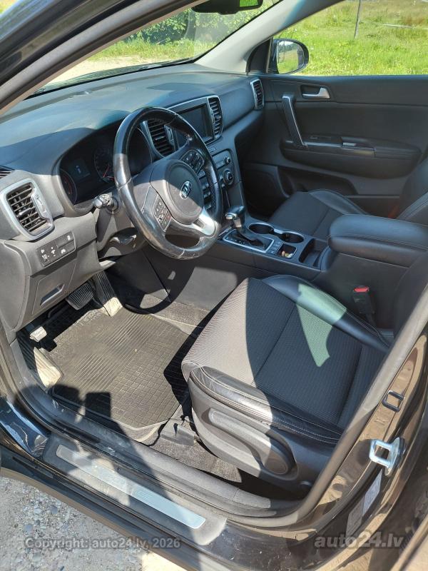 Черный Киа Sportage 2017 в Вильянди, объемом двигателя 1.70 л и пробегом 211 тыс. км за 10500 €, фото 5 на AUTOMOTO.COM.LV