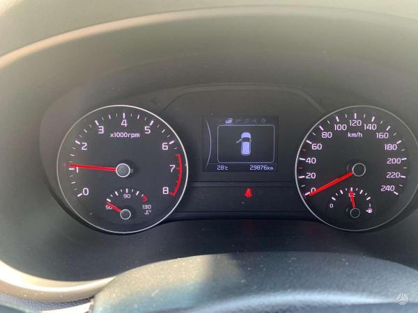 Black Kia Sportage 2017 in Vilnius, with an engine capacity of 1.59 L and mileage of 30 thousand km for 14200 €, photo 5 on AUTOMOTO.COM.LV