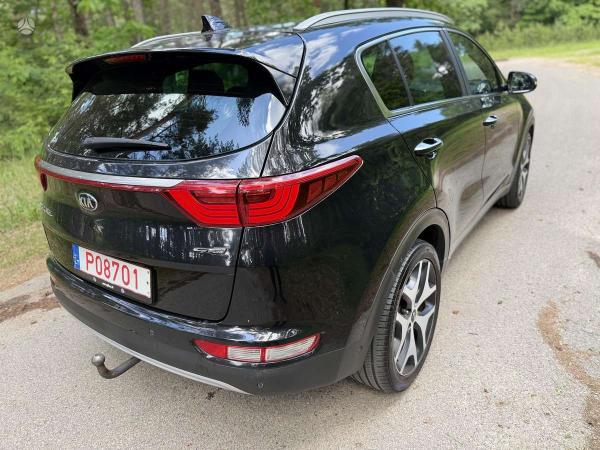 Black Kia Sportage 2017 in Kaunas, with an engine capacity of 1.69 L and mileage of 274 thousand km for 10200 €, photo 7 on AUTOMOTO.COM.LV