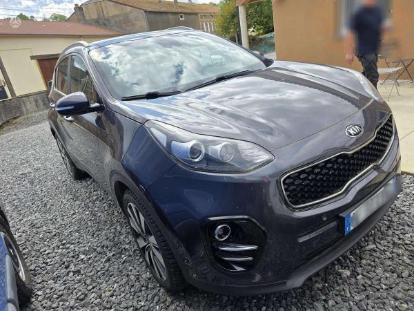 Kia Sportage 2017 in Taurage on AUTOMOTO.COM.LV Black Kia Sportage 2017 in Taurage, with an engine capacity of 1.69 L and mileage of 165 thousand km for 9400 €, photo 1 on AUTOMOTO.COM.LV