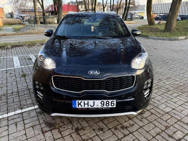 Black Kia Sportage 2018 in Vilnius, with an engine capacity of 2.00 L and mileage of 78 thousand km for 17900 €, photo 8 on AUTOMOTO.COM.LV