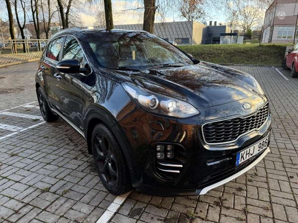 Black Kia Sportage 2018 in Vilnius, with an engine capacity of 2.00 L and mileage of 80 thousand km for 17450 €, photo 1 on AUTOMOTO.COM.LV