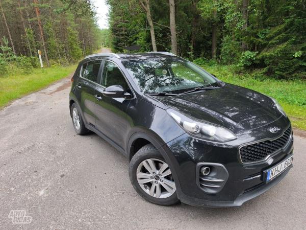 Black Kia Sportage 2018 in Vilnius, with an engine capacity of 1.70 L and mileage of 135 thousand km for 11700 €, photo 1 on AUTOMOTO.COM.LV