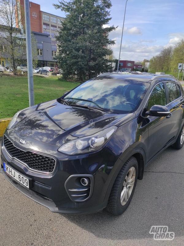 Black Kia Sportage 2018 in Vilnius, with an engine capacity of 1.70 L and mileage of 135 thousand km for 11700 €, photo 4 on AUTOMOTO.COM.LV