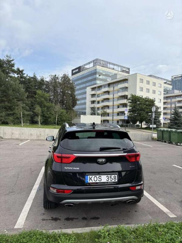 Black Kia Sportage 2018 in Vilnius, with an engine capacity of 1.59 L and mileage of 76 thousand km for 15900 €, photo 5 on AUTOMOTO.COM.LV