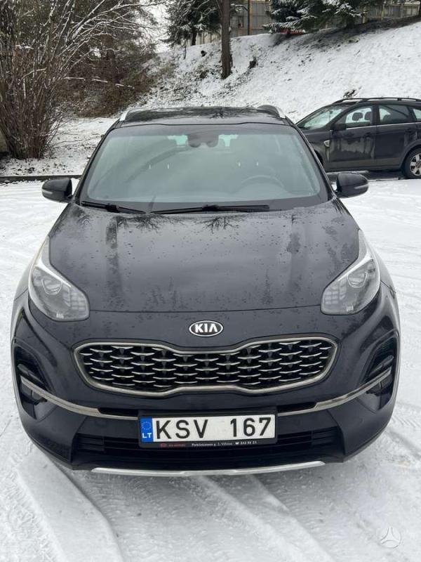 Black Kia Sportage 2018 in Vilnius, with an engine capacity of 1.59 L and mileage of 114 thousand km for 16900 €, photo 4 on AUTOMOTO.COM.LV