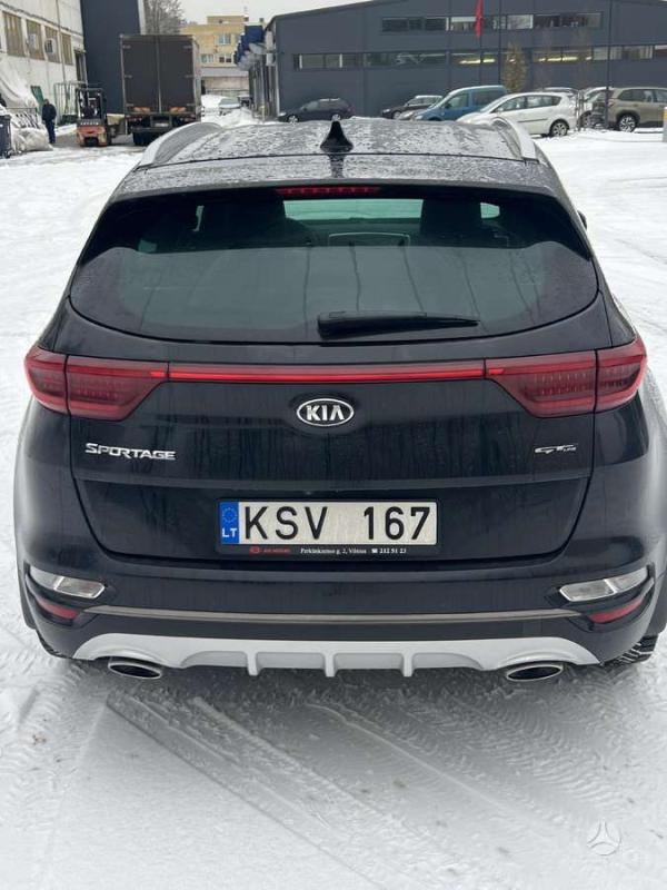 Black Kia Sportage 2018 in Vilnius, with an engine capacity of 1.59 L and mileage of 114 thousand km for 16900 €, photo 5 on AUTOMOTO.COM.LV