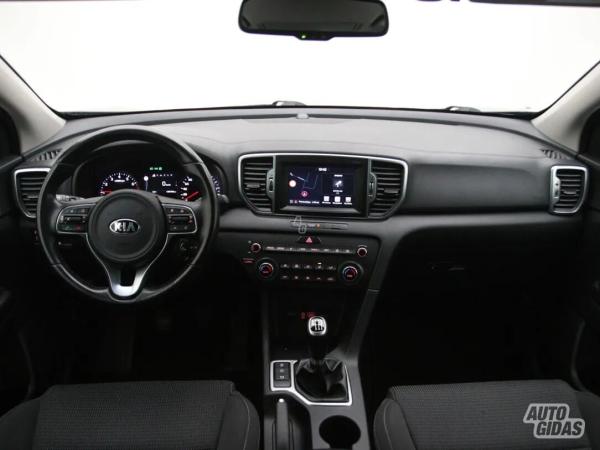 Black Kia Sportage 2018 in Vilnius, with an engine capacity of 1.60 L and mileage of 199 thousand km for 12299 €, photo 2 on AUTOMOTO.COM.LV