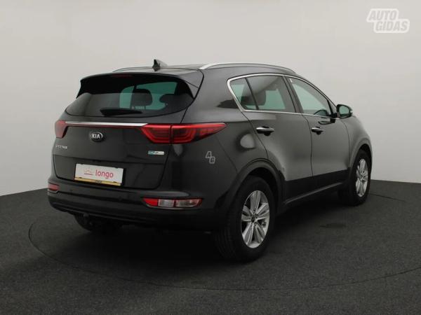 Black Kia Sportage 2018 in Vilnius, with an engine capacity of 1.60 L and mileage of 199 thousand km for 12299 €, photo 8 on AUTOMOTO.COM.LV