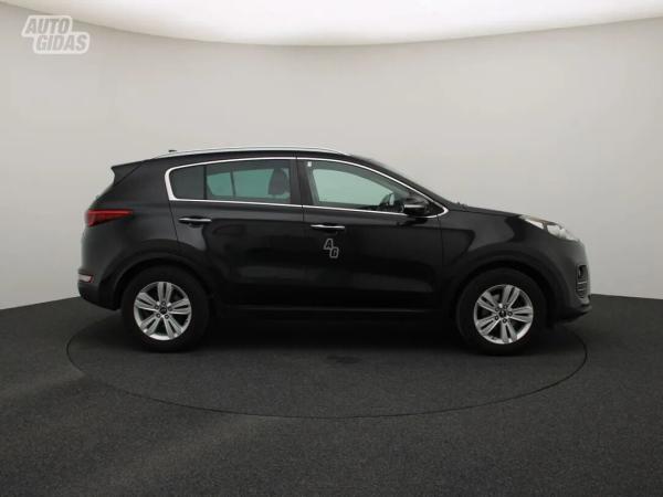 Black Kia Sportage 2018 in Vilnius, with an engine capacity of 1.60 L and mileage of 199 thousand km for 12299 €, photo 9 on AUTOMOTO.COM.LV
