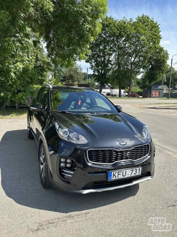 Black Kia Sportage 2018 in Kaunas, with an engine capacity of 1.70 L and mileage of 156 thousand km for 12800 €, photo 3 on AUTOMOTO.COM.LV