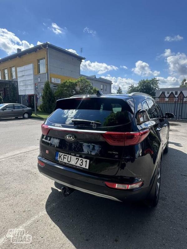 Black Kia Sportage 2018 in Kaunas, with an engine capacity of 1.70 L and mileage of 156 thousand km for 12800 €, photo 10 on AUTOMOTO.COM.LV