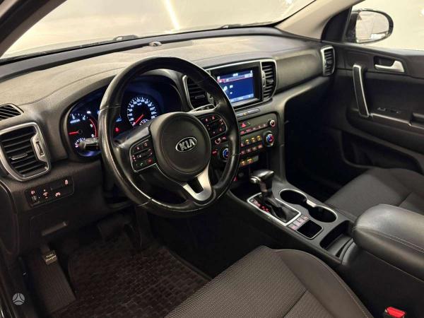 Black Kia Sportage 2018 in Marijampole, with an engine capacity of 1.69 L and mileage of 106 thousand km for 14999 €, photo 2 on AUTOMOTO.COM.LV