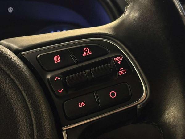 Black Kia Sportage 2018 in Marijampole, with an engine capacity of 1.69 L and mileage of 106 thousand km for 14999 €, photo 3 on AUTOMOTO.COM.LV