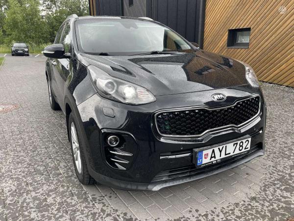 Black Kia Sportage 2018 in Vilnius, with an engine capacity of 2.00 L and mileage of 198 thousand km for 10700 €, photo 2 on AUTOMOTO.COM.LV