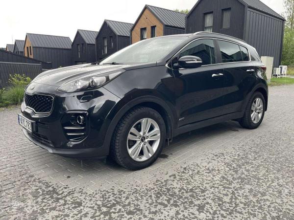 Black Kia Sportage 2018 in Vilnius, with an engine capacity of 2.00 L and mileage of 198 thousand km for 10700 €, photo 3 on AUTOMOTO.COM.LV