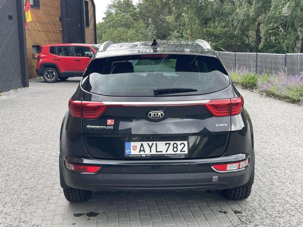 Black Kia Sportage 2018 in Vilnius, with an engine capacity of 2.00 L and mileage of 198 thousand km for 10700 €, photo 6 on AUTOMOTO.COM.LV