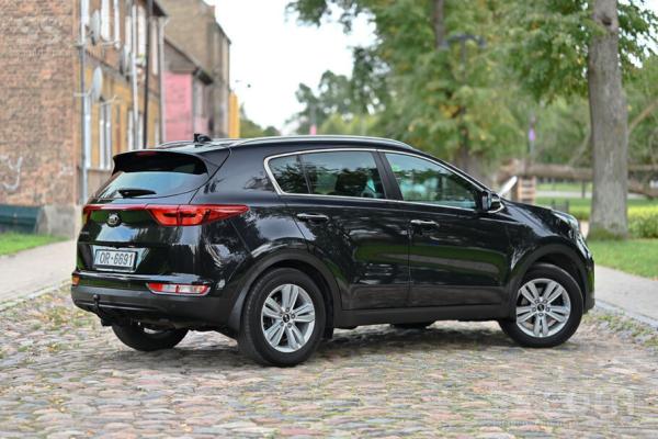 Kia Sportage 2018 Jelgava vietnē Melns Kia Sportage 2018 Jelgava, ar dzinēja tilpumu 1.70 L un nobraukumu 242 tūkst. km par 10190 €, foto 6 vietnē AUTOMOTO.COM.LV