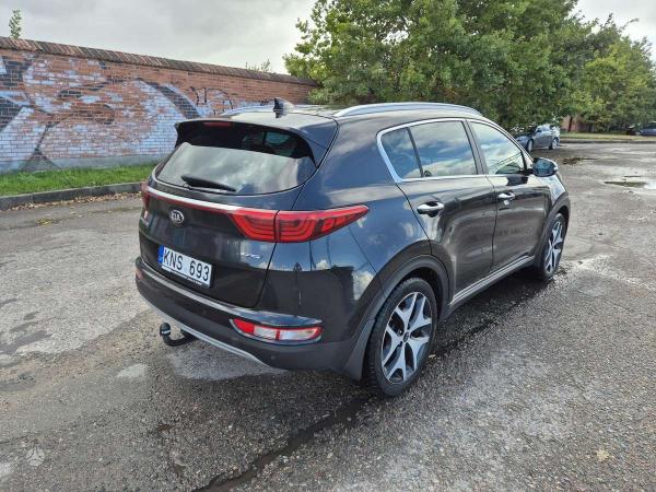 Kia Sportage 2018 Šauļi vietnē Melns Kia Sportage 2018 Šauļi, ar dzinēja tilpumu 1.60 L un nobraukumu 348 tūkst. km par 9900 €, foto 5 vietnē AUTOMOTO.COM.LV